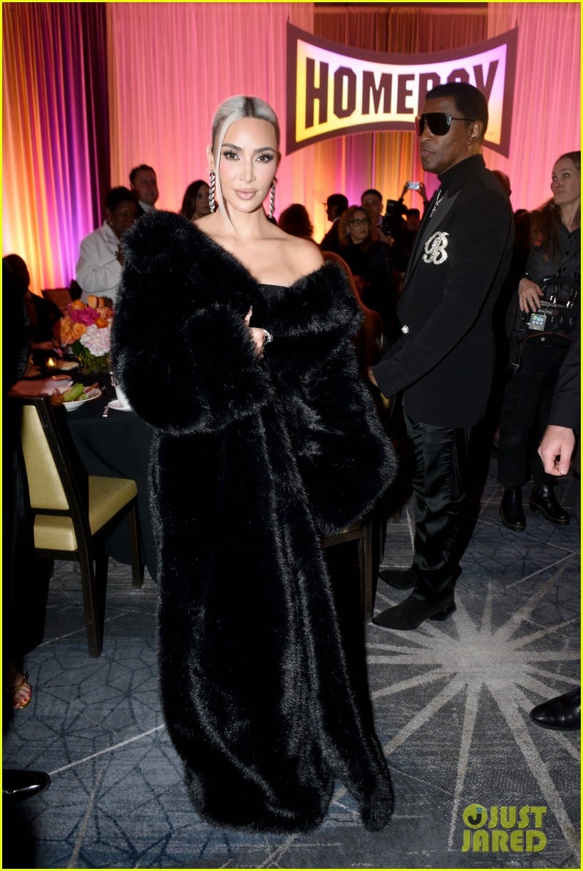 Kim Kardashian Shows Off Icy Blonde Hair While Being Honored at Lo ...