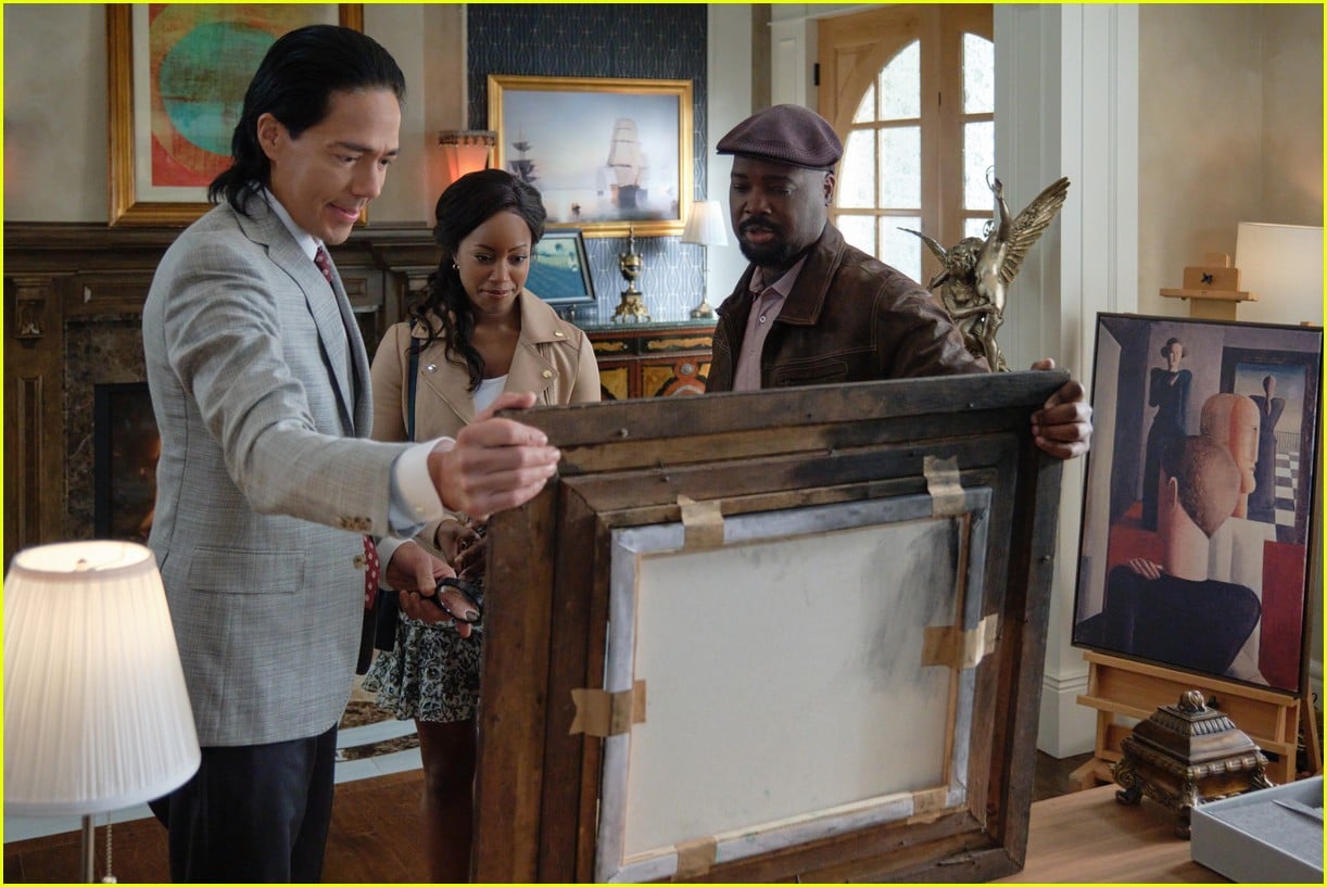 'Legend of the Lost Locket' - 2 'When Calls the Heart' Stars Featured ...