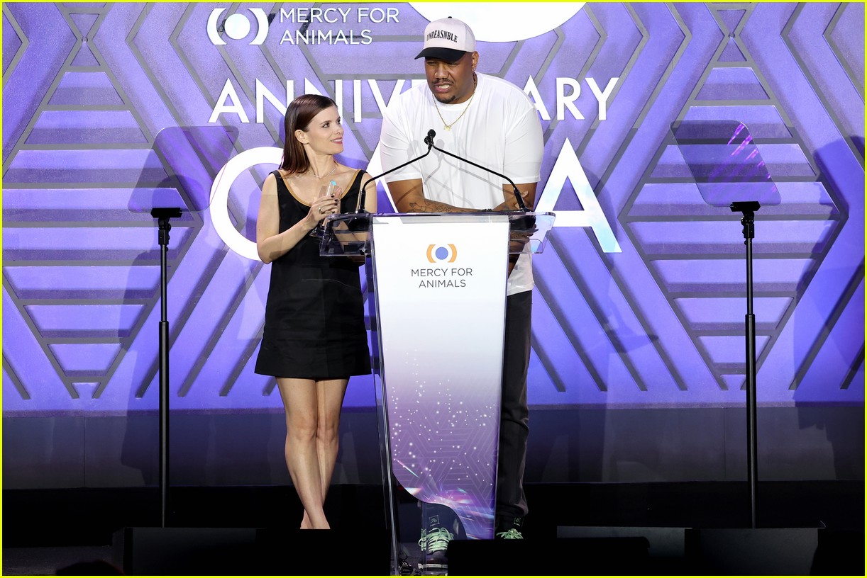 Kate Mara's Busy Weekend: Honored at Mercy for Animals Gala, Reunited ...