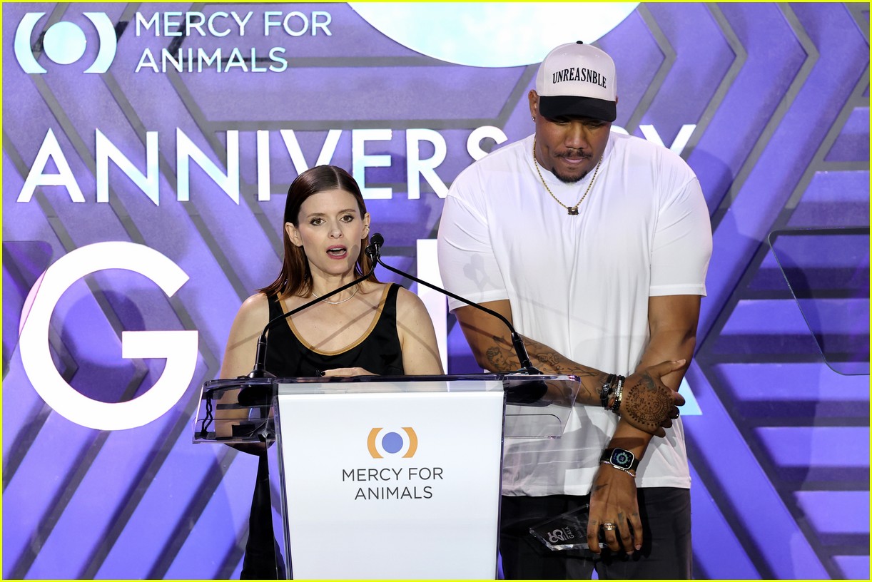 Kate Mara's Busy Weekend: Honored at Mercy for Animals Gala, Reunited ...