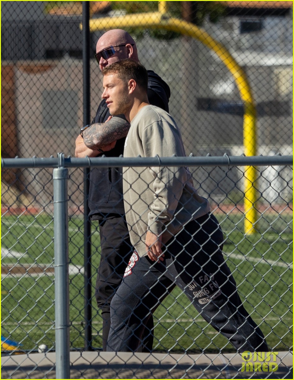 Christian McCaffrey Gets Hot & Sweaty During Outdoor Workout at L.A ...