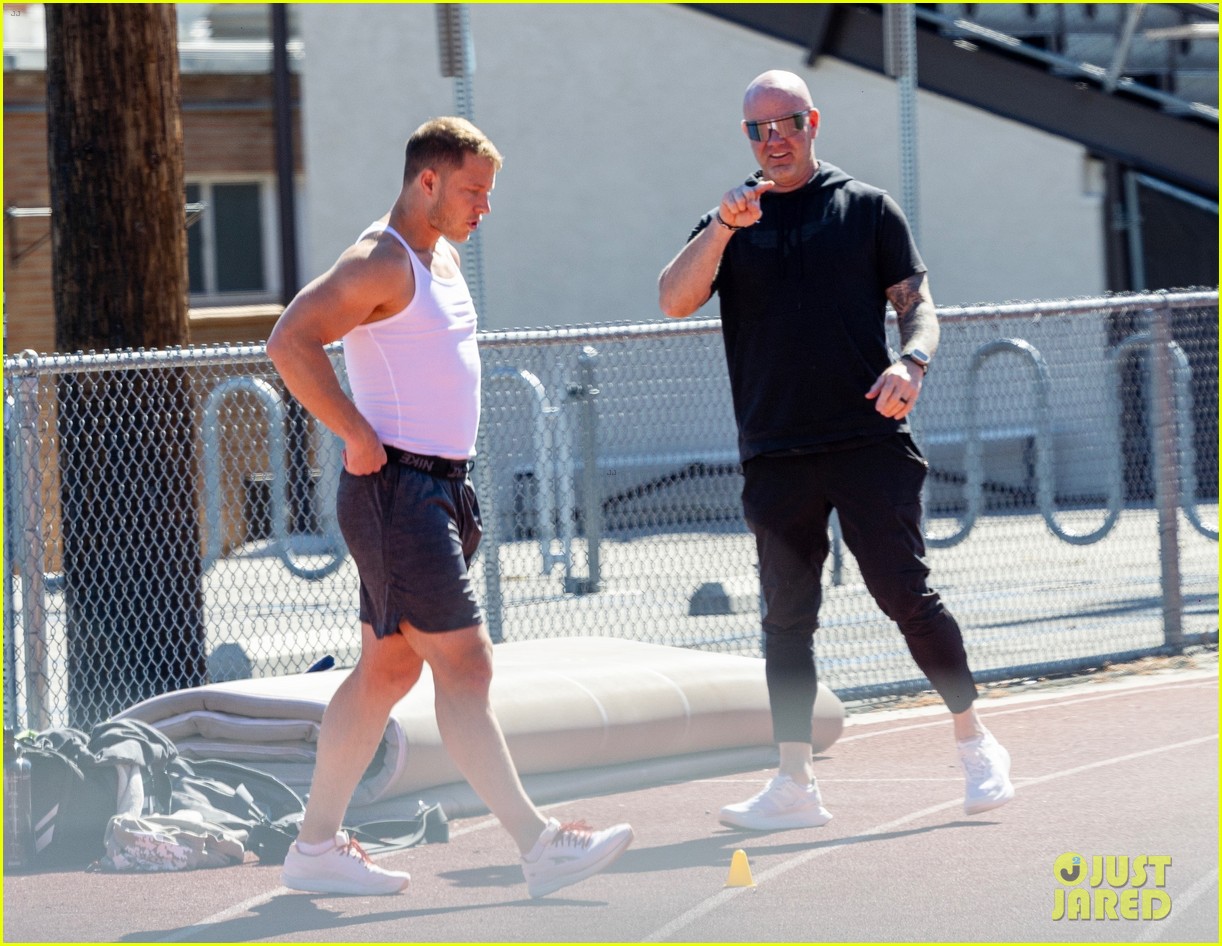 Christian McCaffrey Gets Hot & Sweaty During Outdoor Workout at L.A ...