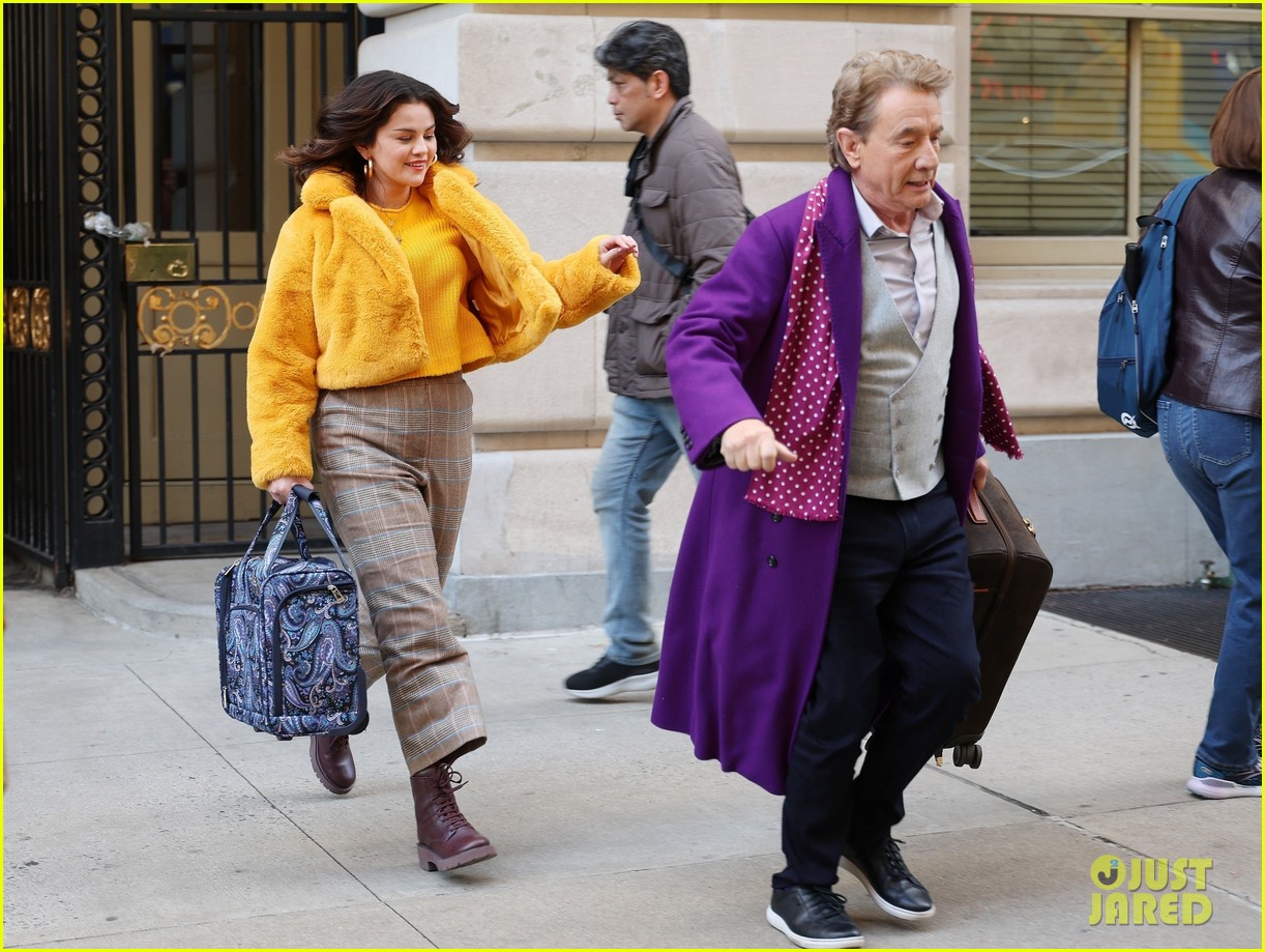 Steve Martin, Selena Gomez & Martin Short Frantically Run Away From ...