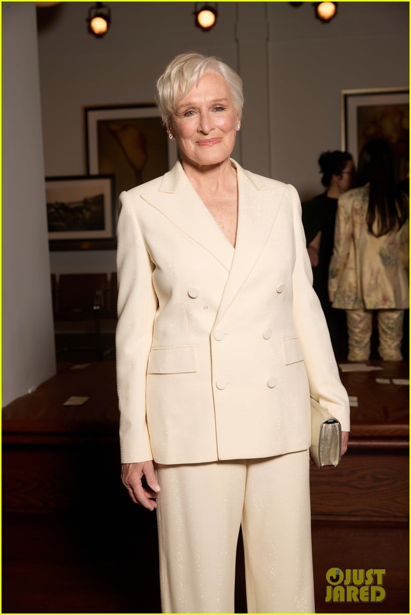 Look Inside Ralph Lauren's NYC Fashion Show with Jessica Chastain ...