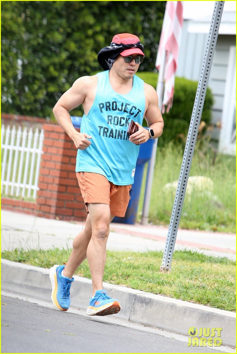 Randall Park Looks Buff While Running in Dwayne Johnson's Workout Gear ...