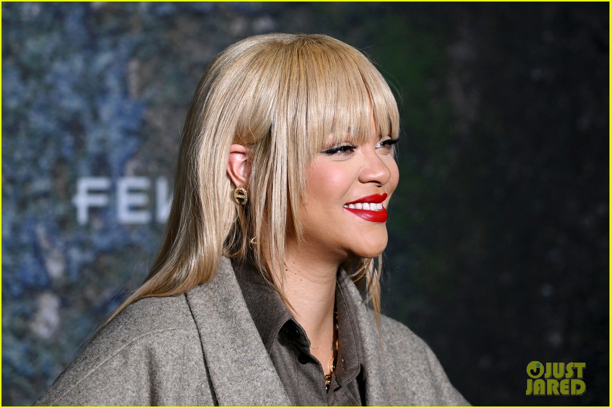 Rihanna Rocks Red Lip & Bangs For Fenty x Puma Launch Event In London ...