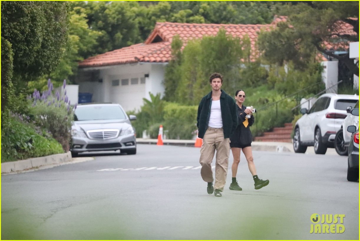 Shawn Mendes Spotted with Dr. Jocelyne Miranda for First Time in Months ...
