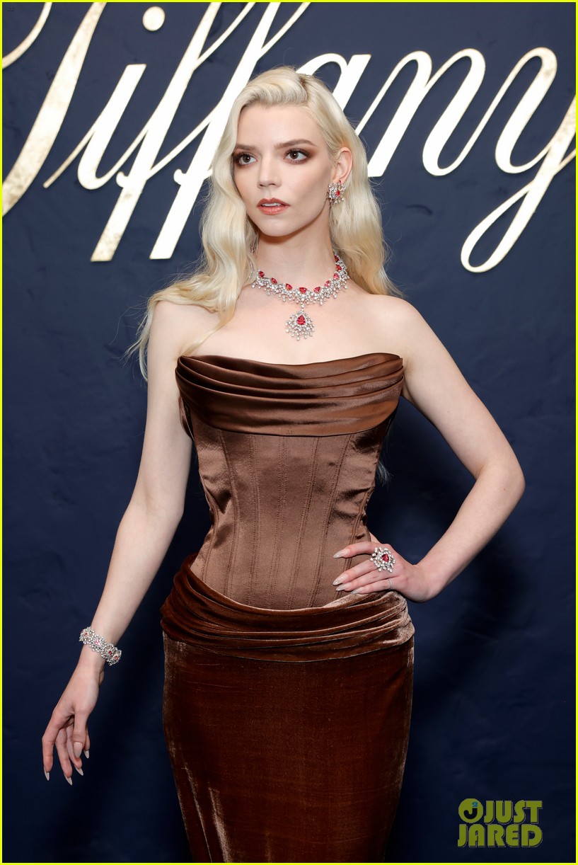 Tiffany & Co. Gathers A-List Stars Like Anya Taylor-Joy, Reese Witherspoon, & More for Céleste ...