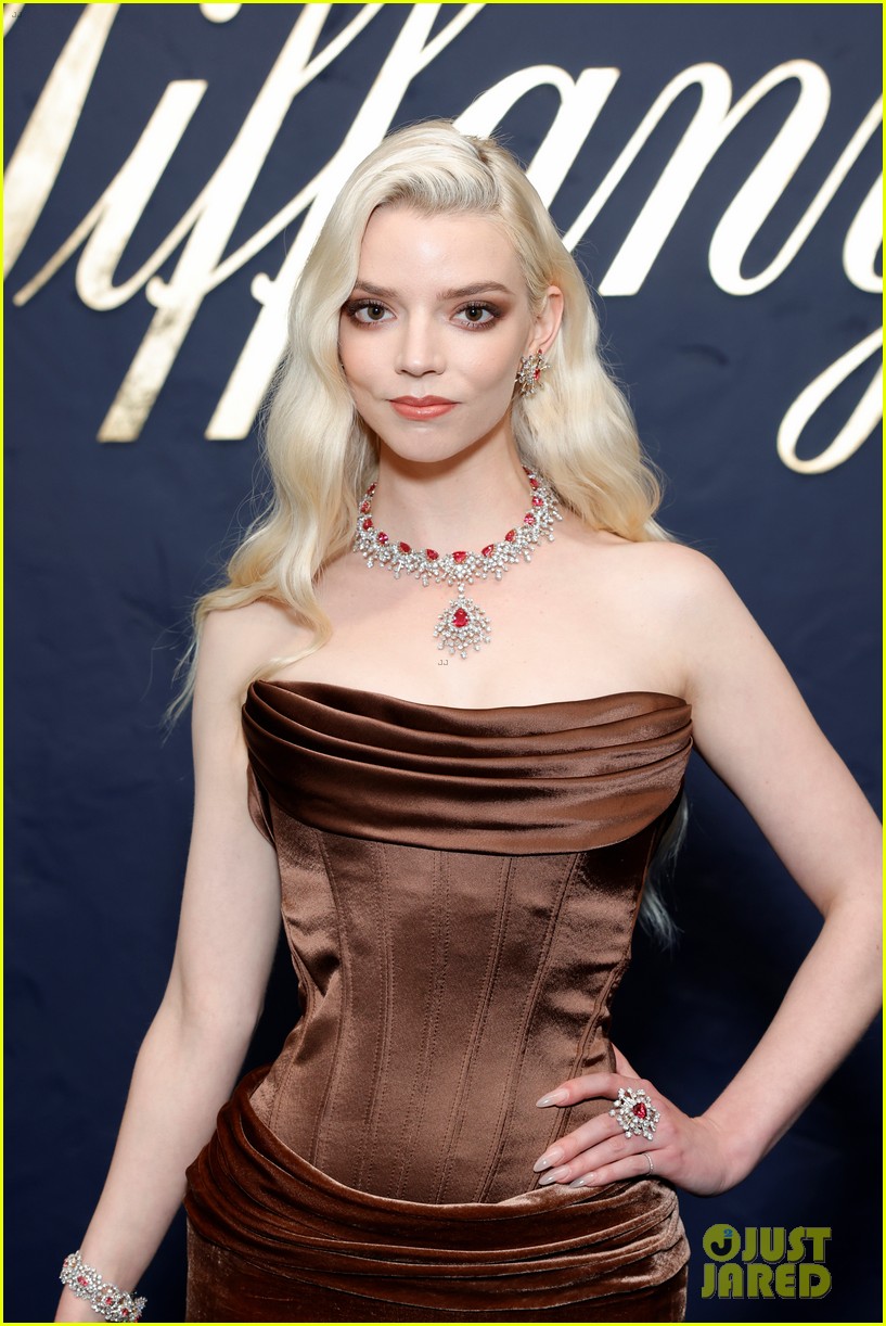 Tiffany & Co. Gathers A-List Stars Like Anya Taylor-Joy, Reese Witherspoon, & More for Céleste ...