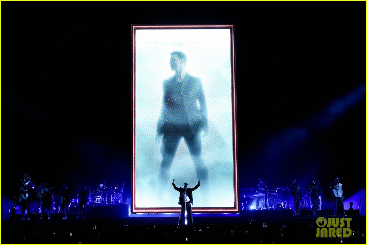 Justin Timberlake's Floating Stage Revealed in First 'Forget Tomorrow ...