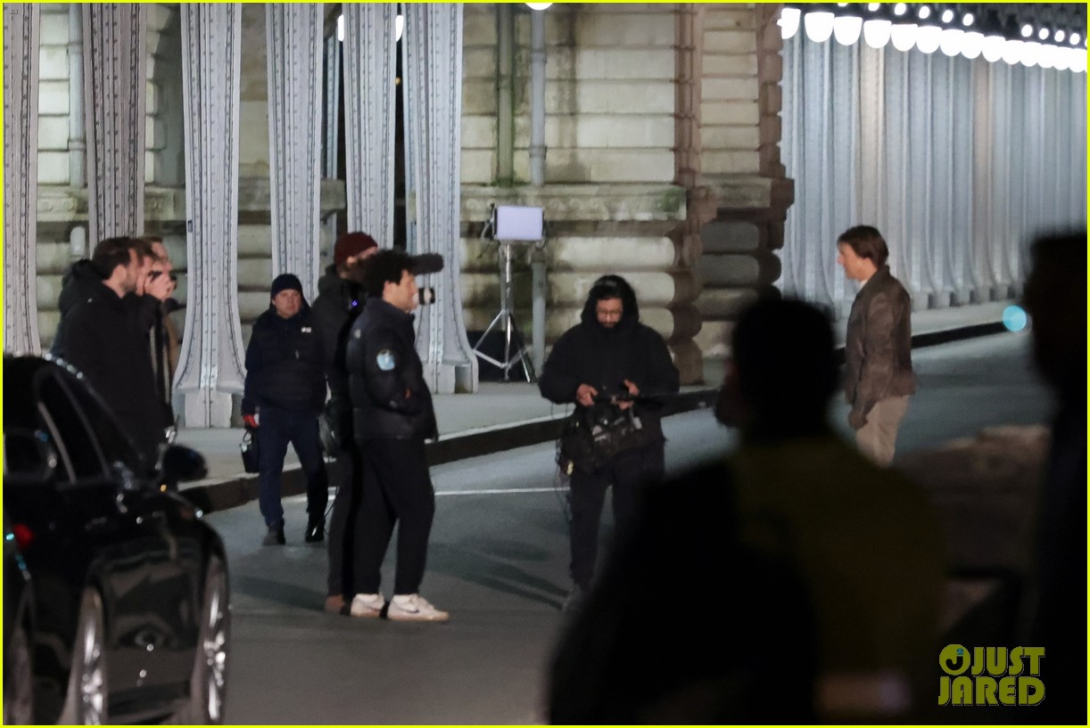 Tom Cruise Hops on a Motorcycle While Filming 'Mission: Impossible' in ...