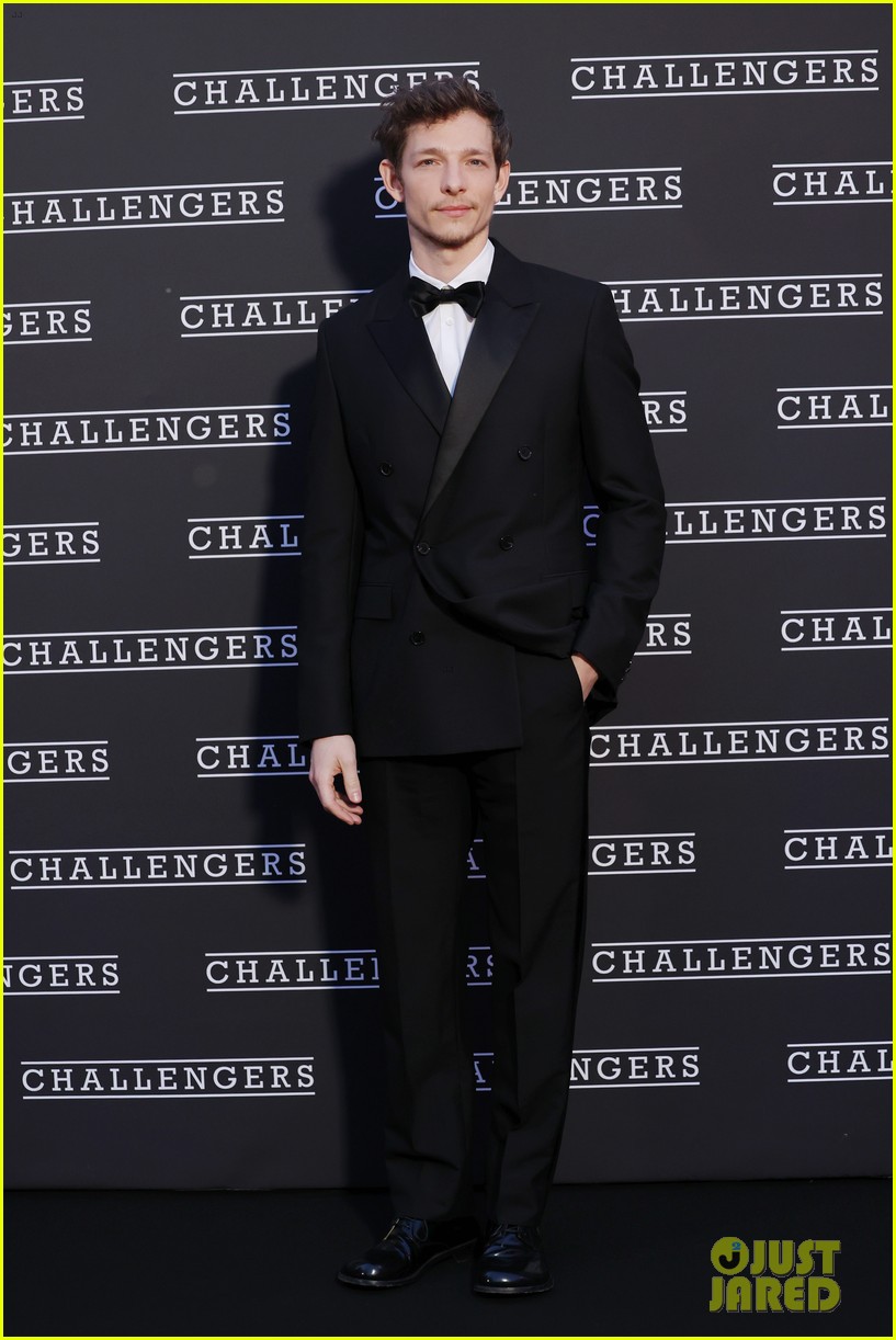 Zendaya Goes Topless Under Blazer at 'Challengers' Rome Premiere: Photo ...