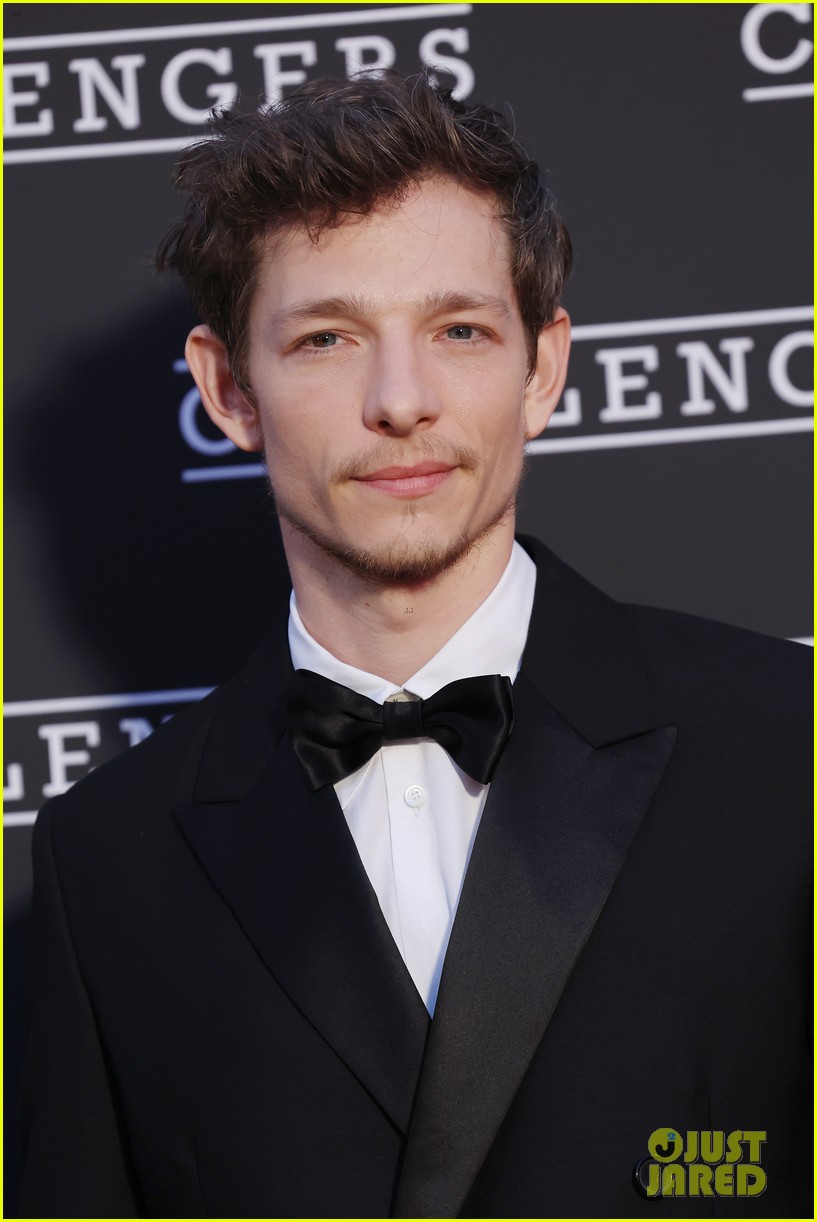 Zendaya Goes Topless Under Blazer at 'Challengers' Rome Premiere: Photo ...