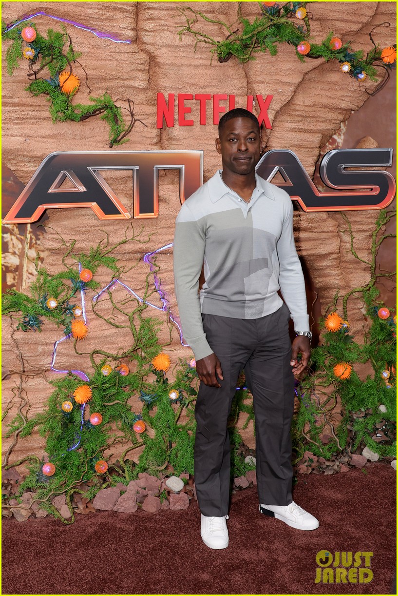 Jennifer Lopez, Sterling K. Brown, & Simu Liu Hit the Red Carpet at ...