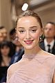 'Bridgerton' Stars Jonathan Bailey & Phoebe Dynevor Reunite for Met ...