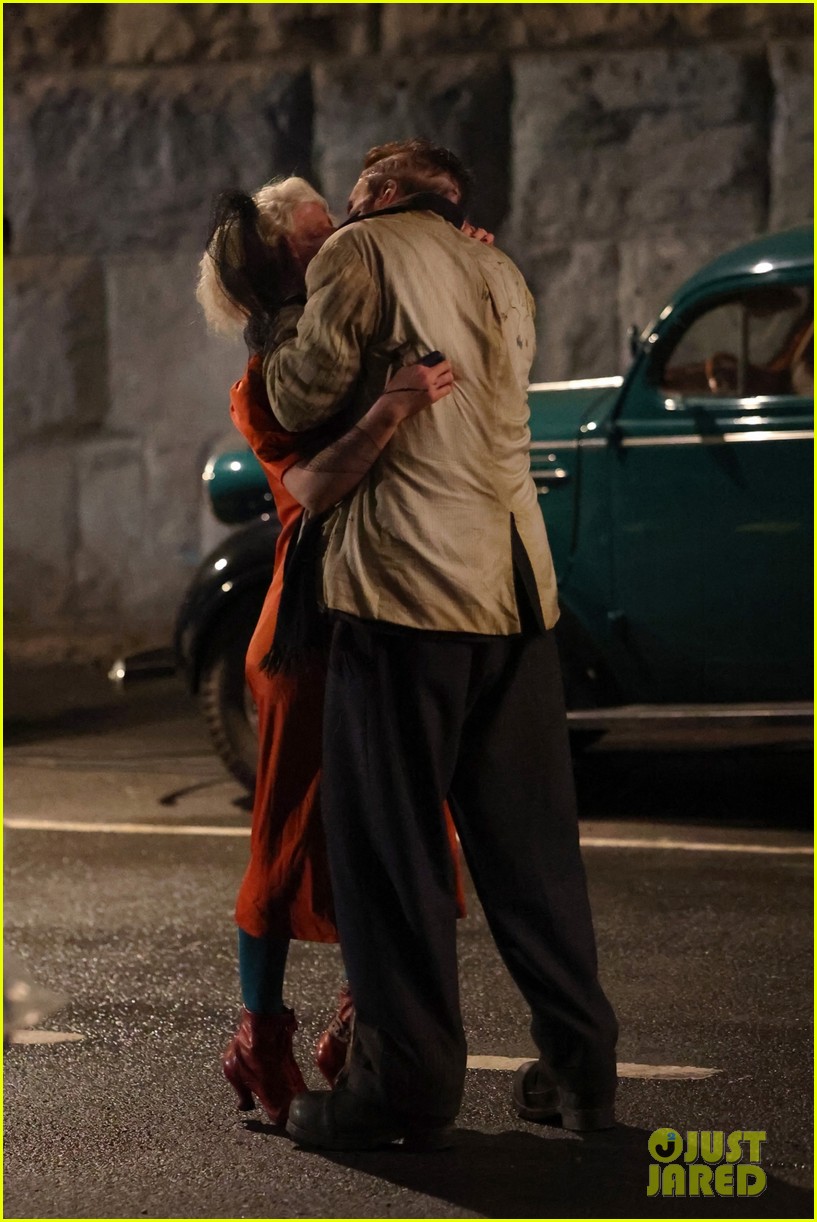 Christian Bale & Jessie Buckley Kiss in Full Frankenstein Monster Looks ...