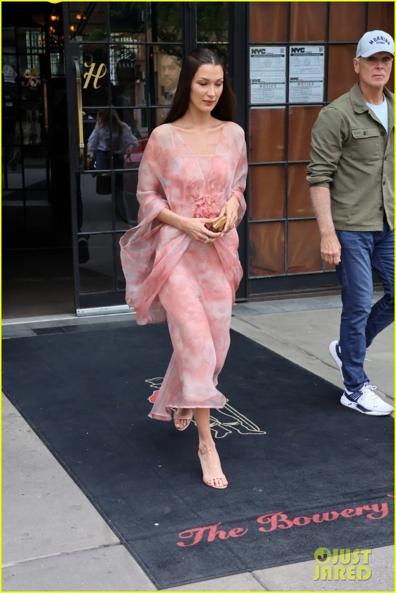 Bella Hadid Goes Pretty in Pink for Day Out in NYC: Photo 5036704 ...