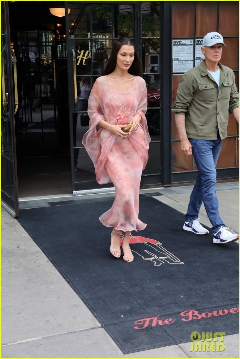 Bella Hadid Goes Pretty in Pink for Day Out in NYC: Photo 5036718 ...
