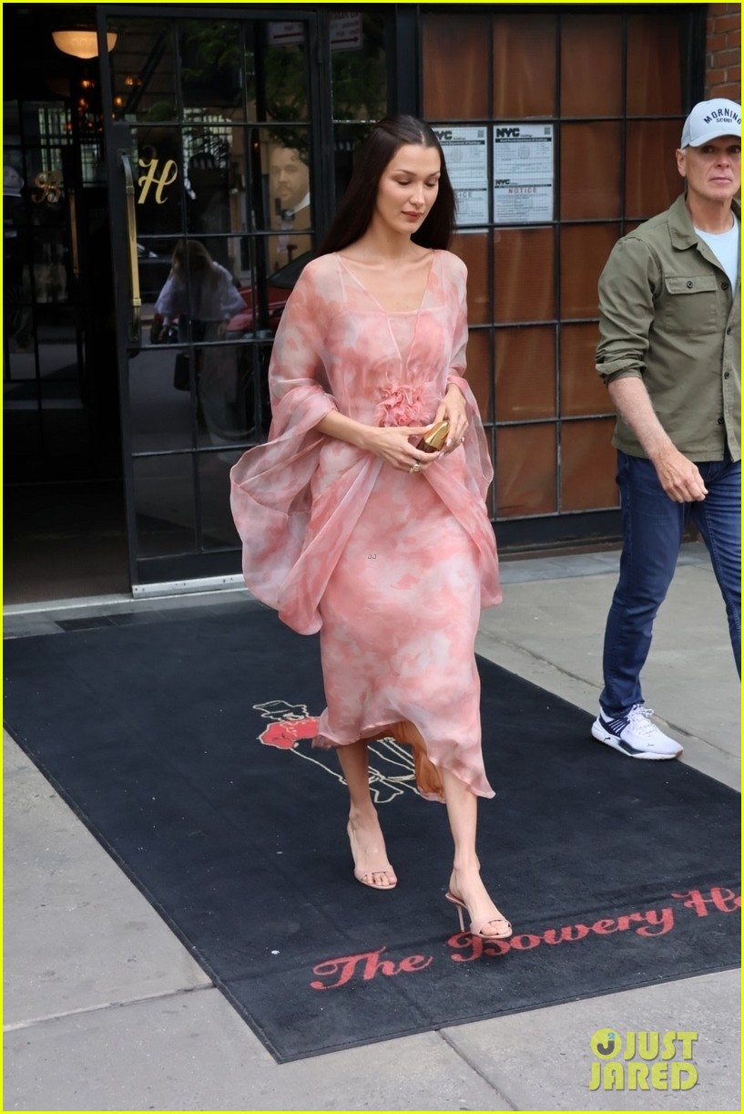 Bella Hadid Goes Pretty in Pink for Day Out in NYC: Photo 5036721 ...