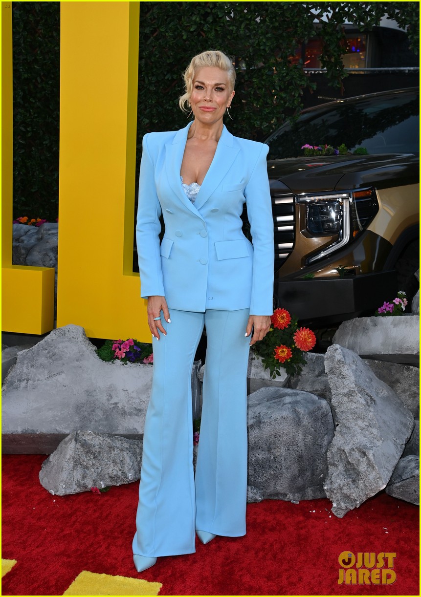 Emily Blunt Shimmers in Orange Dress at 'The Fall Guy' L.A. Premiere ...