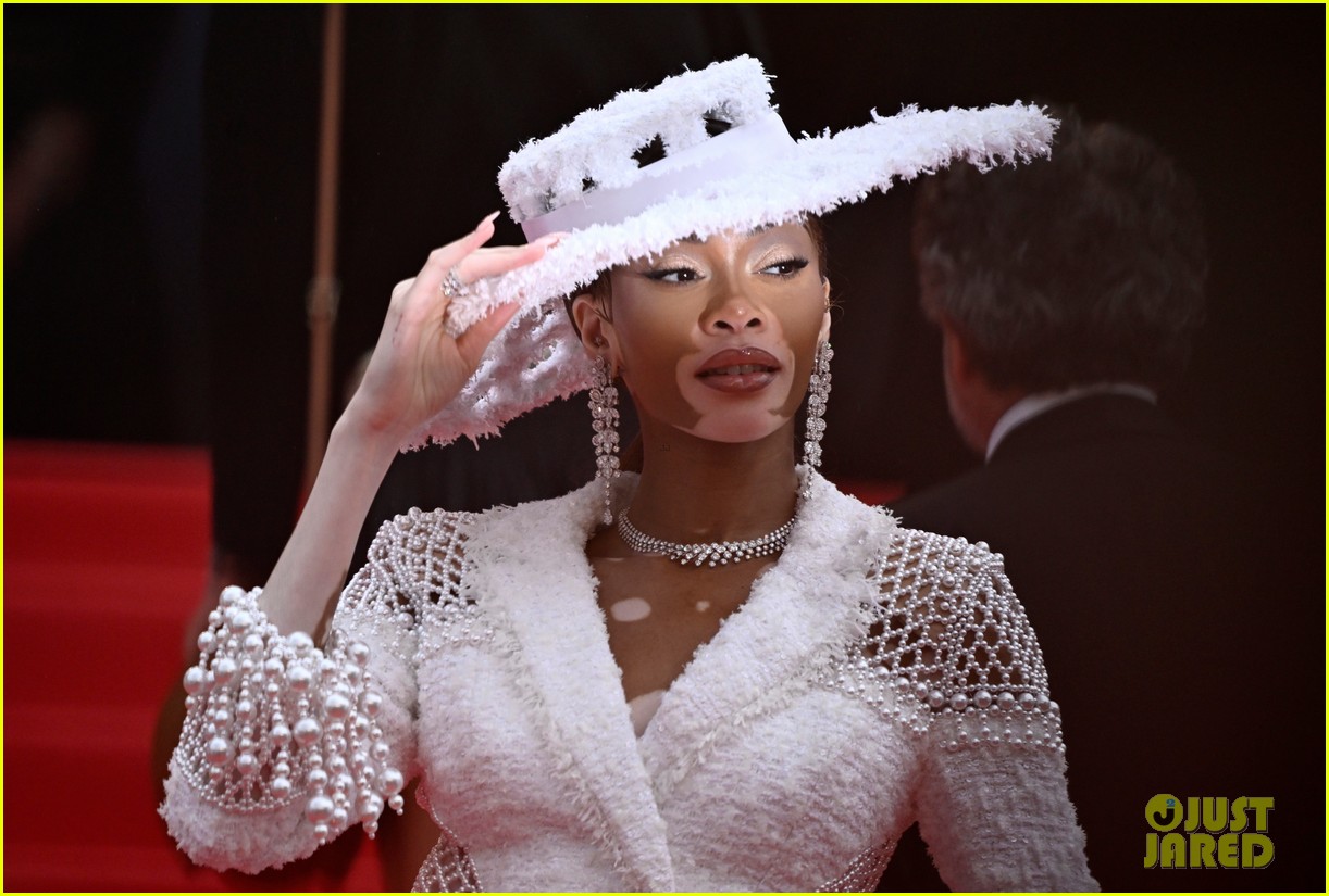 Cate Blanchett, Greta Gerwig, Top Models, & More Stars Attend Monday's ...