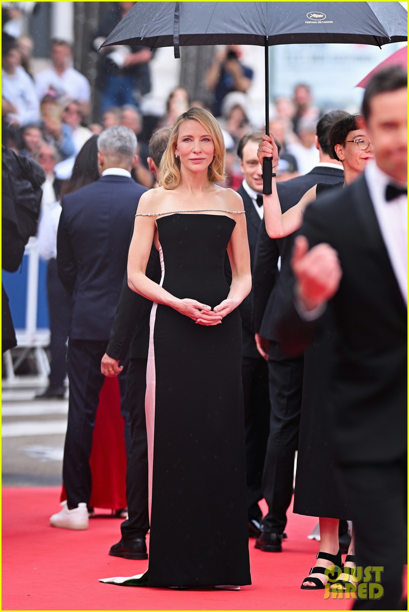 Cate Blanchett, Greta Gerwig, Top Models, & More Stars Attend Monday's ...