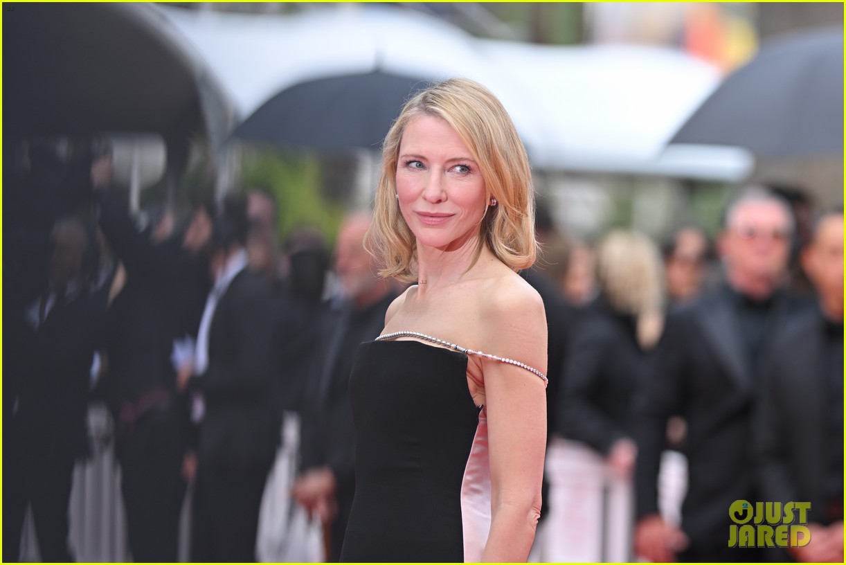 Cate Blanchett, Greta Gerwig, Top Models, & More Stars Attend Monday's ...