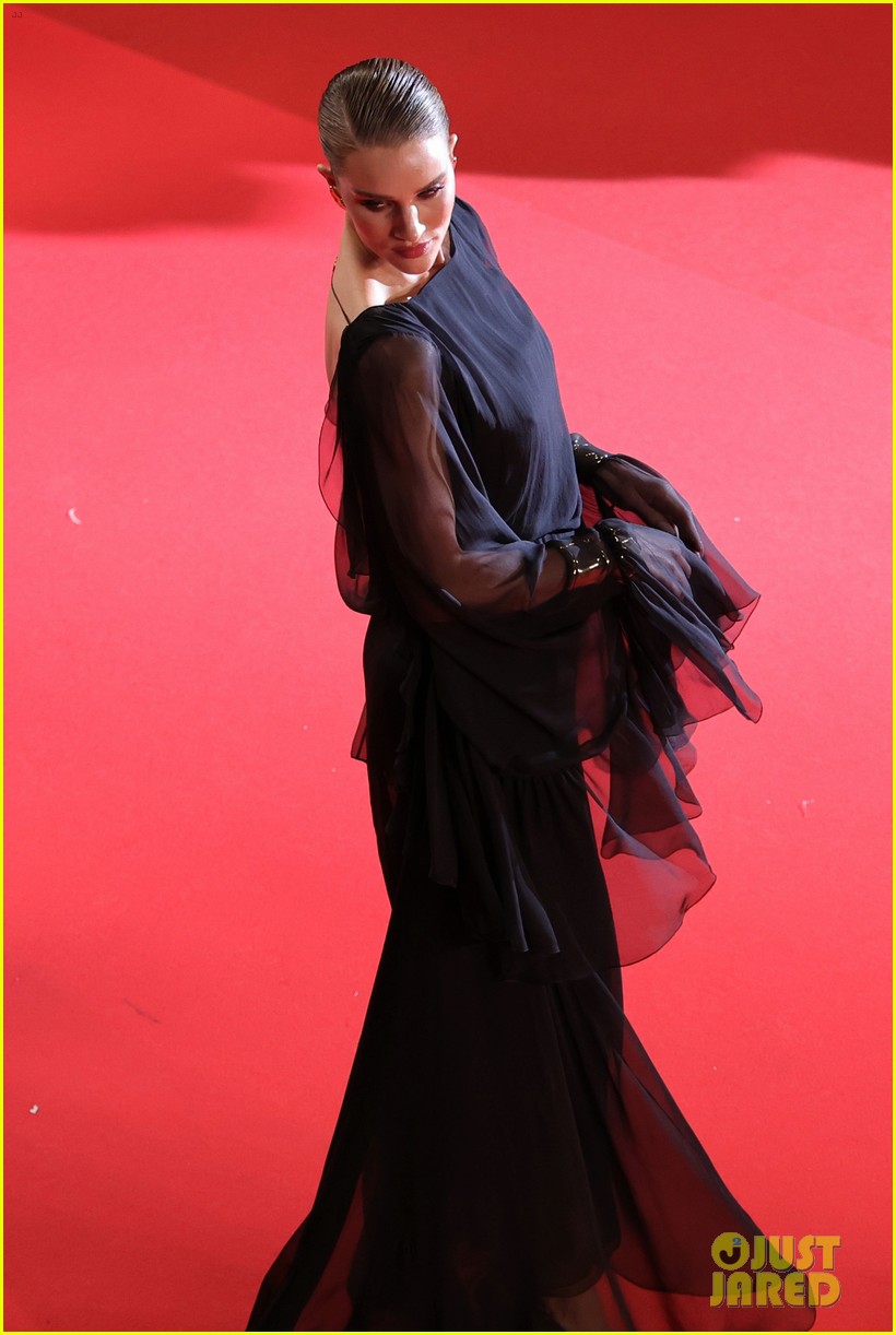 Cate Blanchett, Greta Gerwig, Top Models, & More Stars Attend Monday's ...