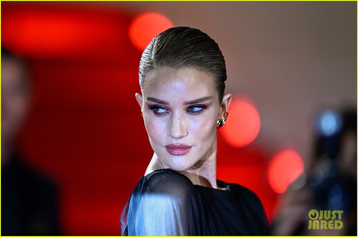 Cate Blanchett, Greta Gerwig, Top Models, & More Stars Attend Monday's ...