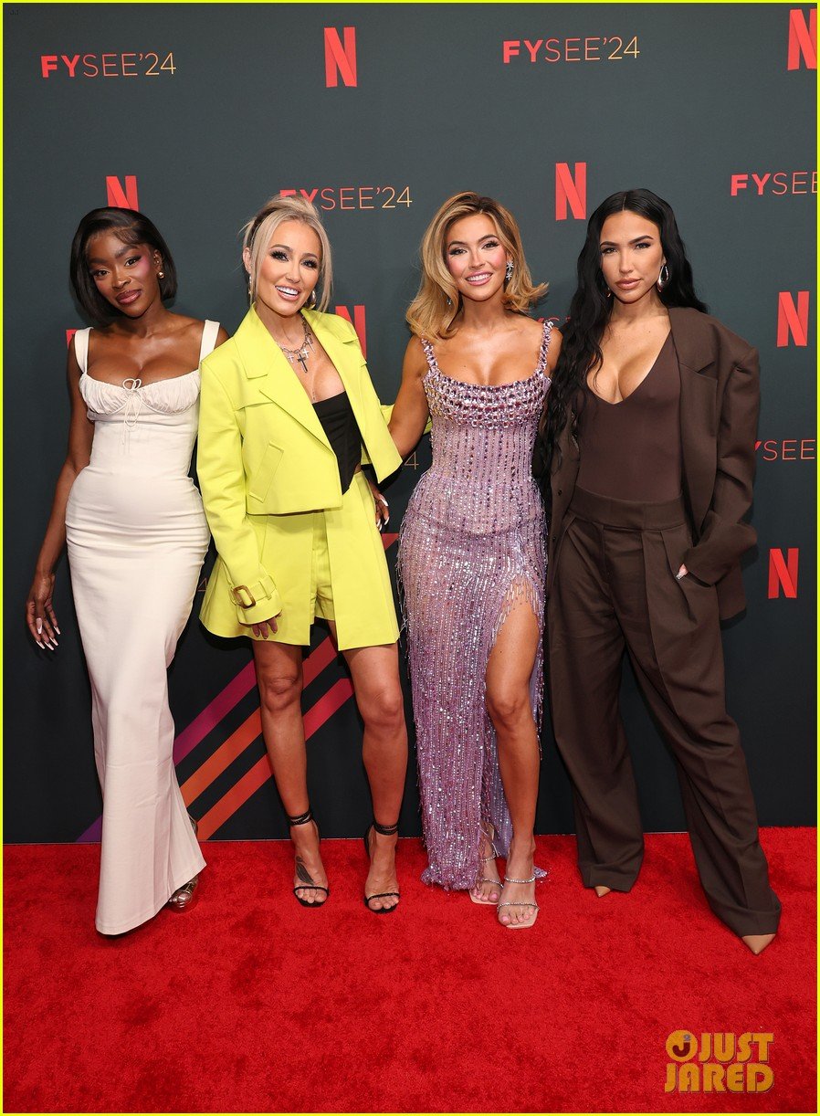 Selling Sunset's Chelsea Lazkani Breaks Silence on Divorce, Reveals Who ...