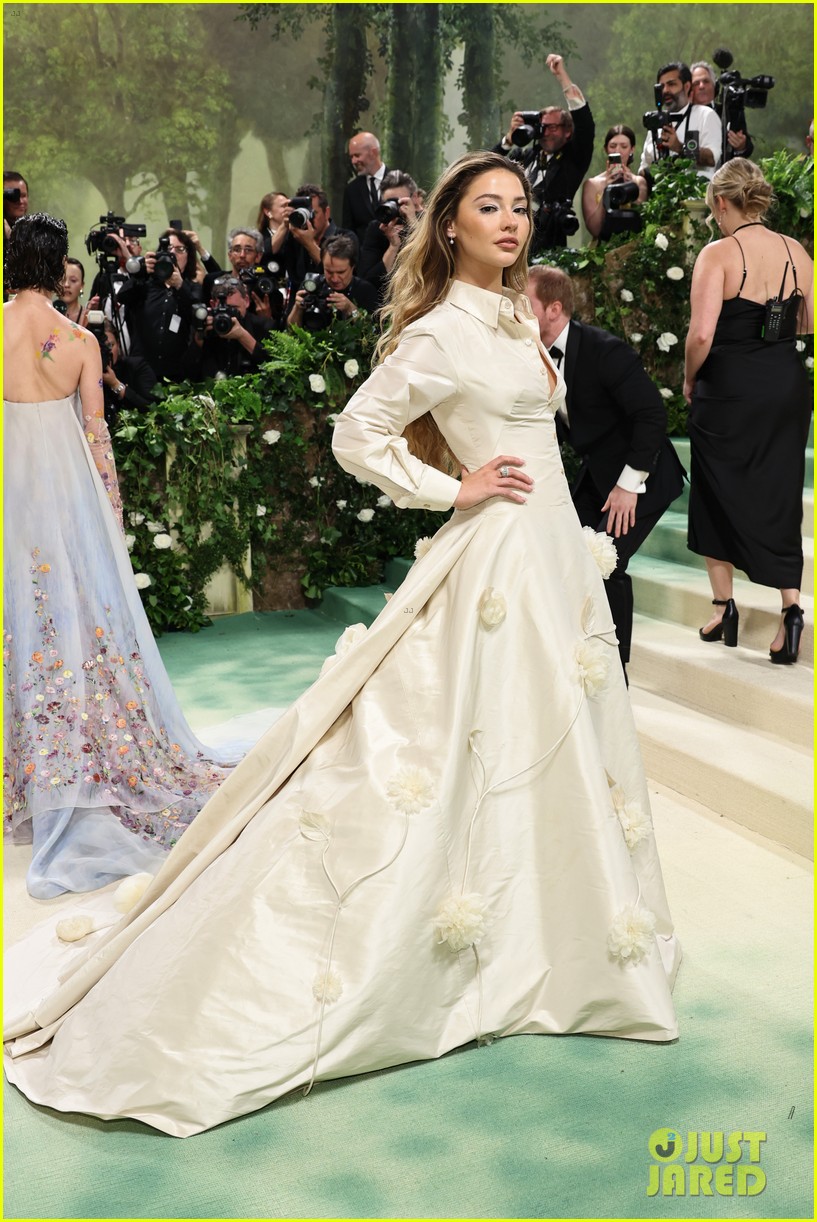 Madelyn Cline Stuns In Shirt Dress with Floral Accents at Met Gala 2024 ...