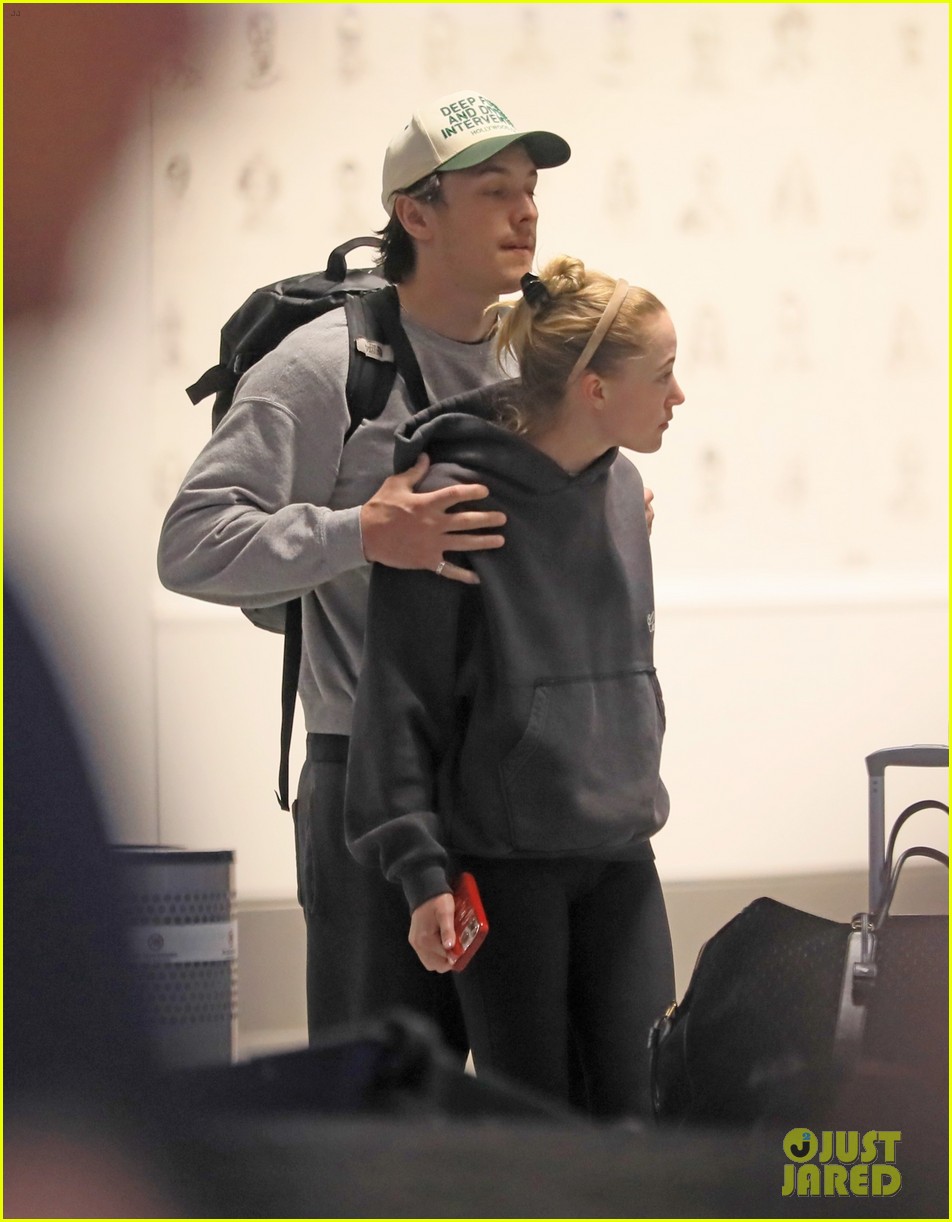 Ariana Grande's Ex-Husband Dalton Gomez Still Going Strong with Actress ...