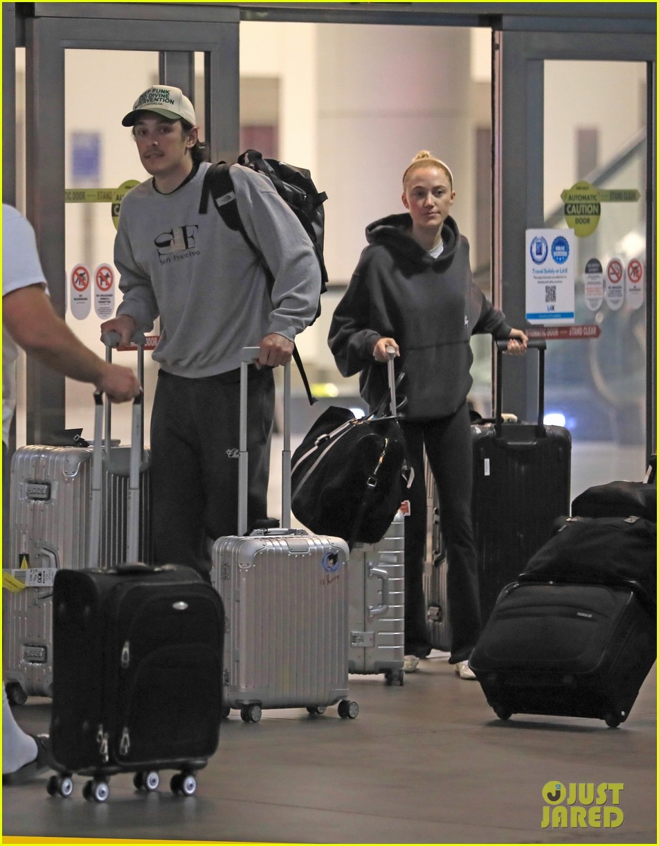 Ariana Grande's Ex-Husband Dalton Gomez Still Going Strong with Actress ...