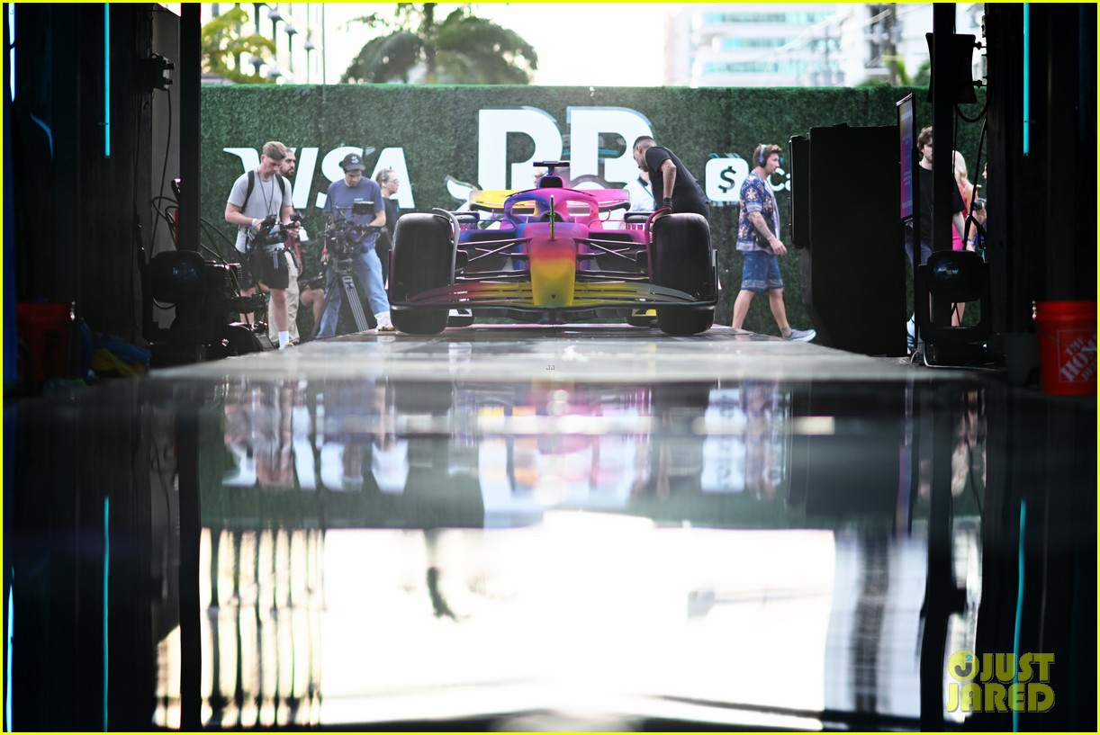 Formula 1's Daniel Ricciardo & Yuki Tsunoda Unveil Colorful New RB Car ...