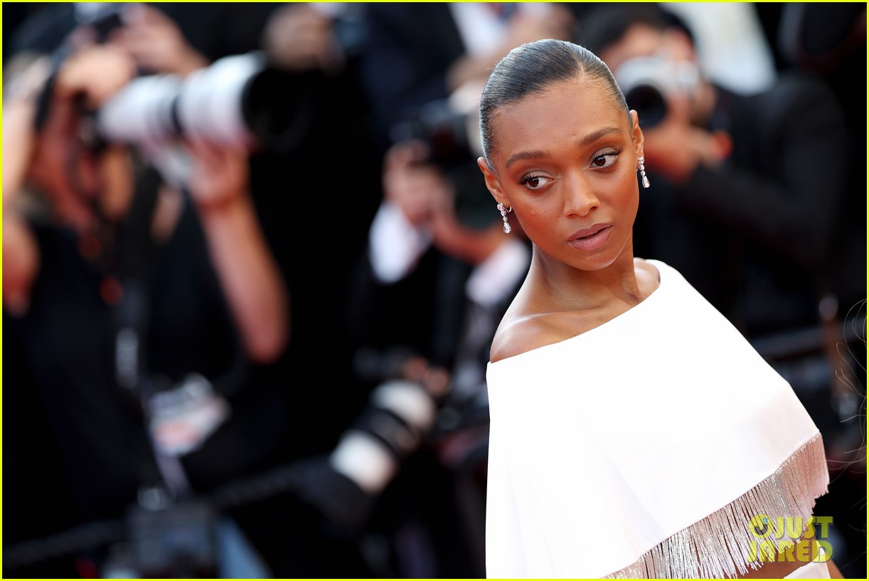 Demi Moore Attends Cannes Film Festival for First Time in 27 Years for ...