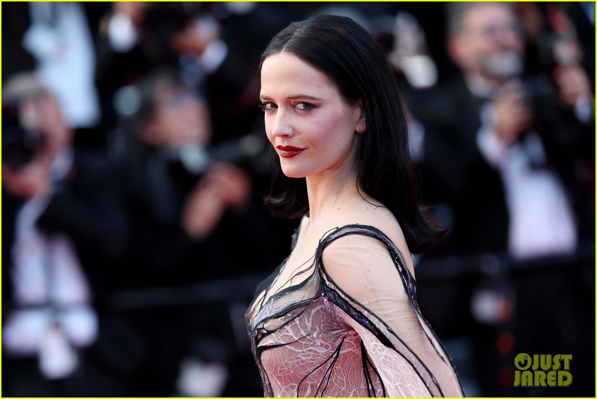 Demi Moore Attends Cannes Film Festival for First Time in 27 Years for ...