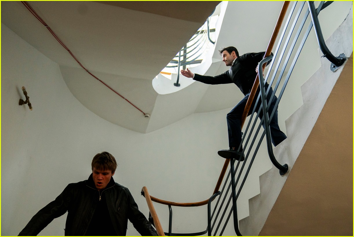 CBS Debuts First Photos of Colin Donnell in 'FBI: International' with ...