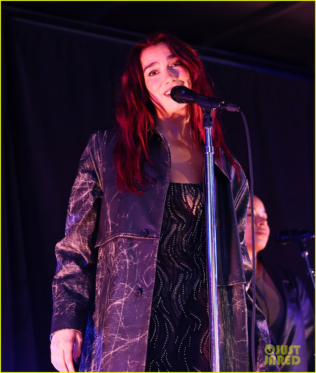 Dua Lipa Gives Surprise Pop-Up Performance in Times Square After 'SNL ...