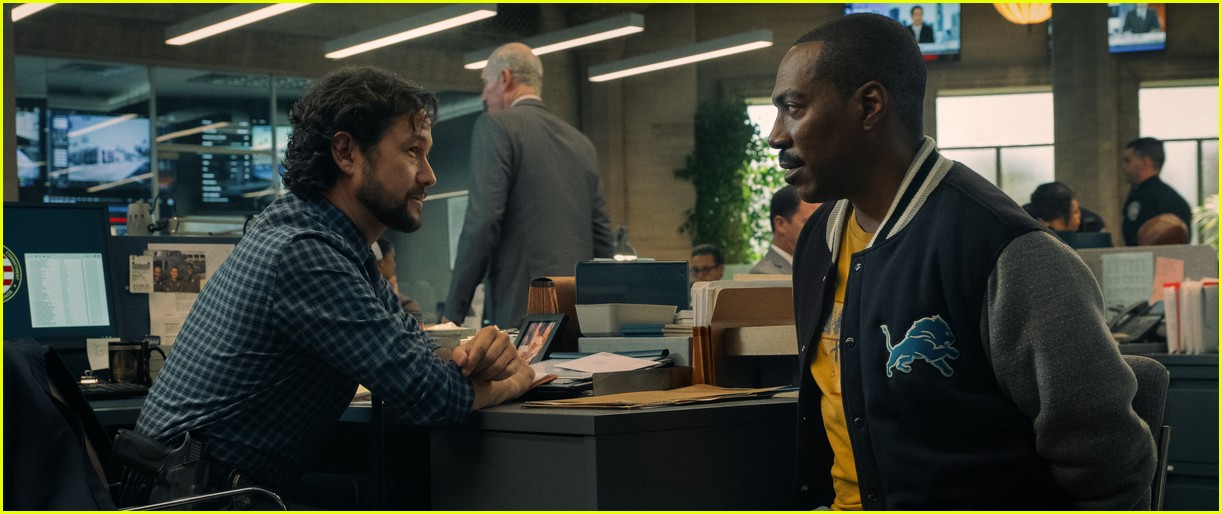 Eddie Murphy Is Back In Action as Axel Foley In 'Beverly Hills Cop ...