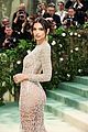 Emily Ratajkowski Sparkles in Vintage Versace at Met Gala 2024: Photo ...