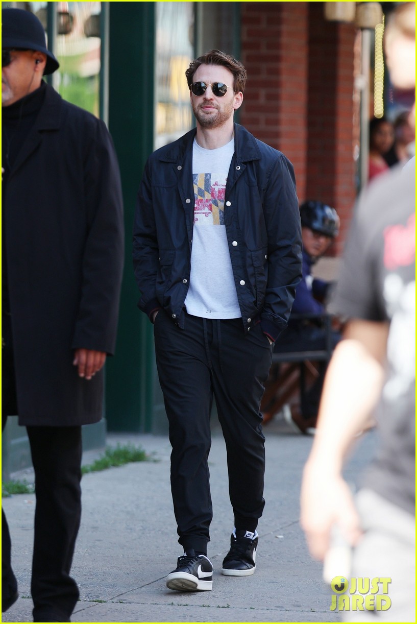 Chris Evans & Dakota Johnson Bond on Set of 'Materialists' in NYC: Photo 5046024 | Chris Evans ...