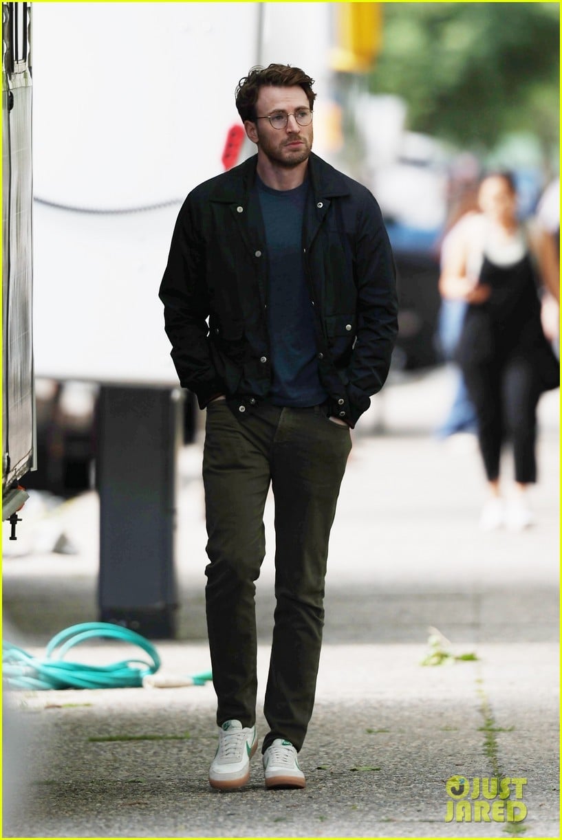 Chris Evans Looks Sexy in Specs on 'Materialists' Set with Dakota Johnson: Photo 5045787 | Chris ...