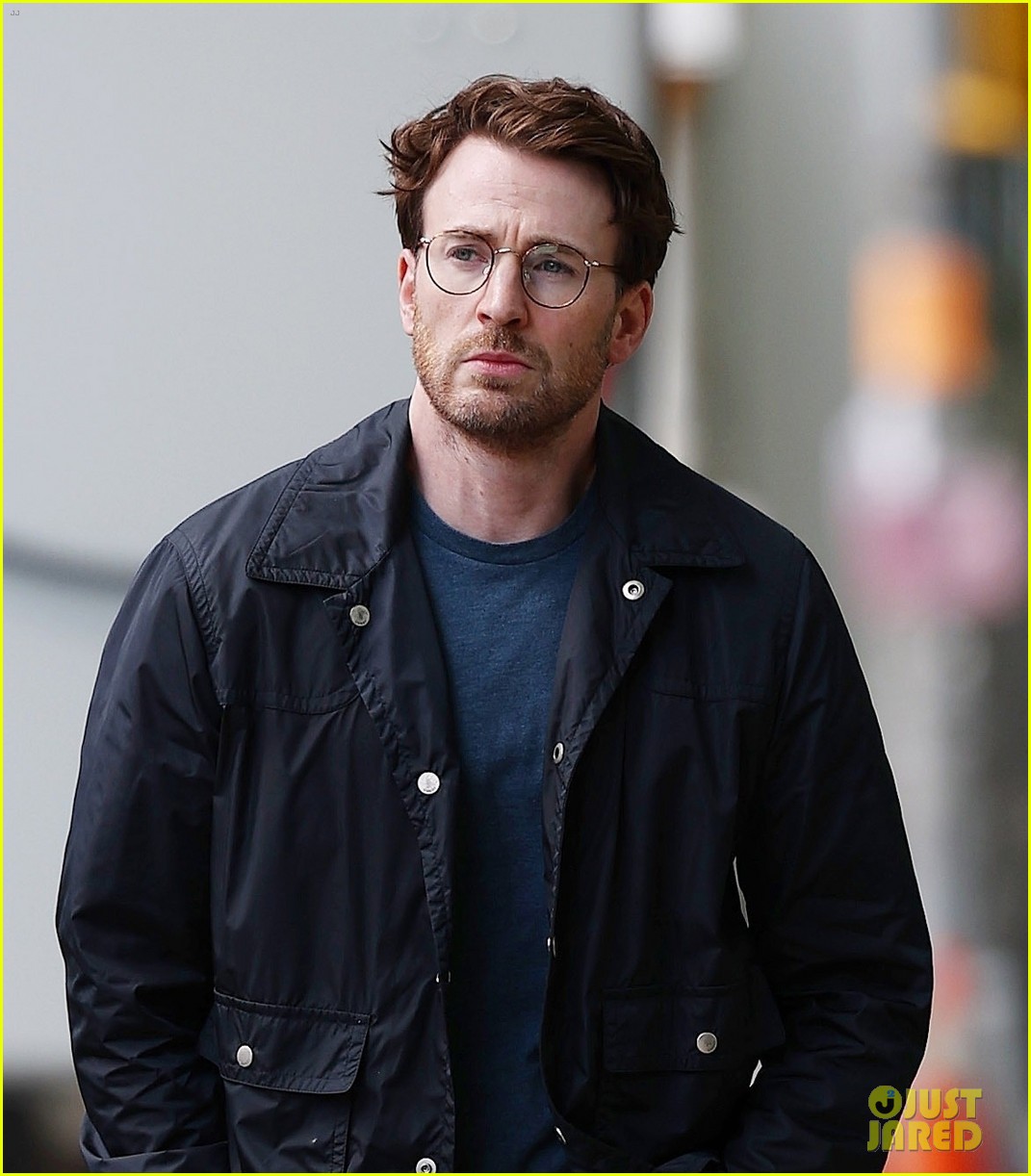 Chris Evans Looks Sexy in Specs on 'Materialists' Set with Dakota Johnson: Photo 5045788 | Chris ...