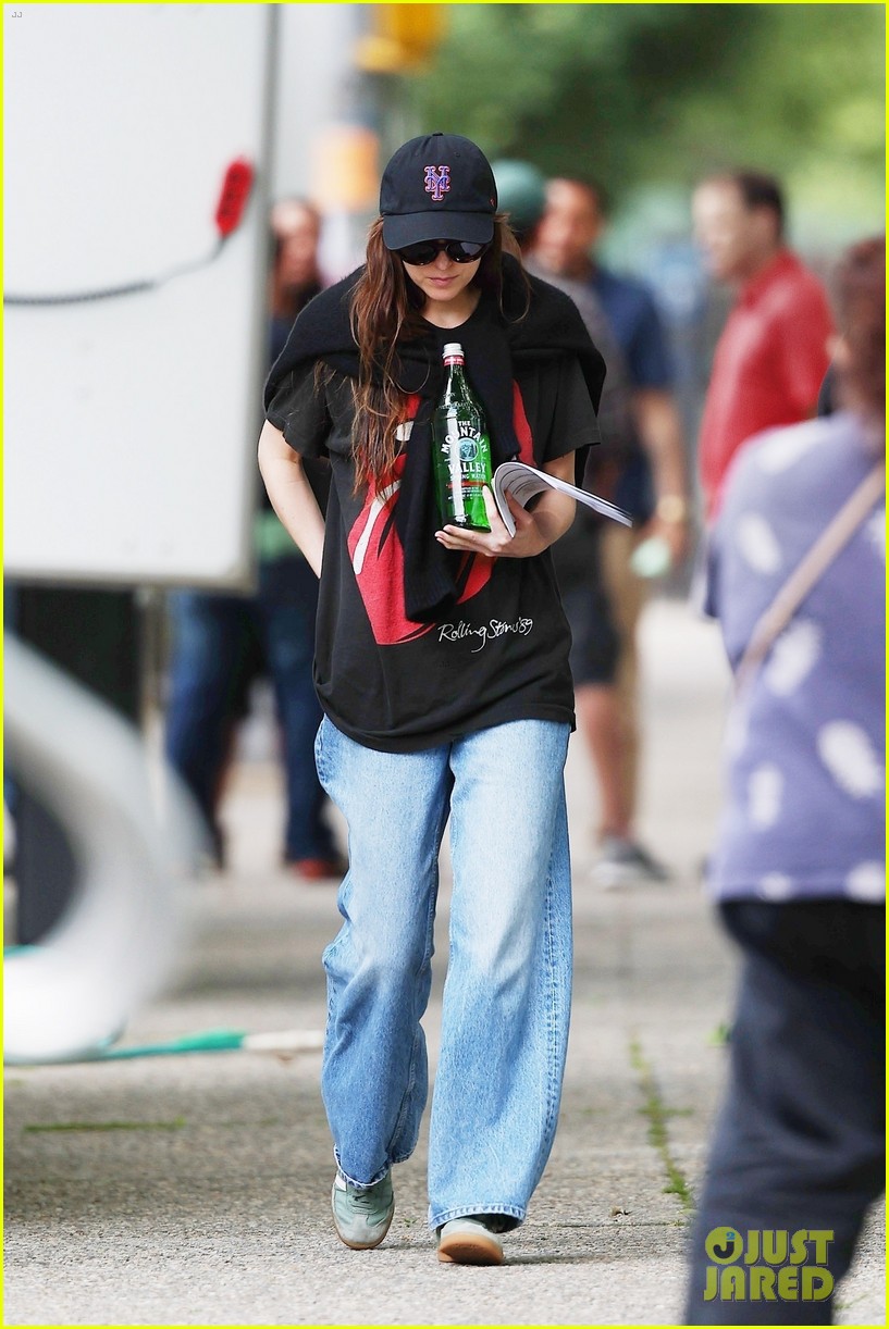 Chris Evans Looks Sexy in Specs on 'Materialists' Set with Dakota Johnson: Photo 5045789 | Chris ...