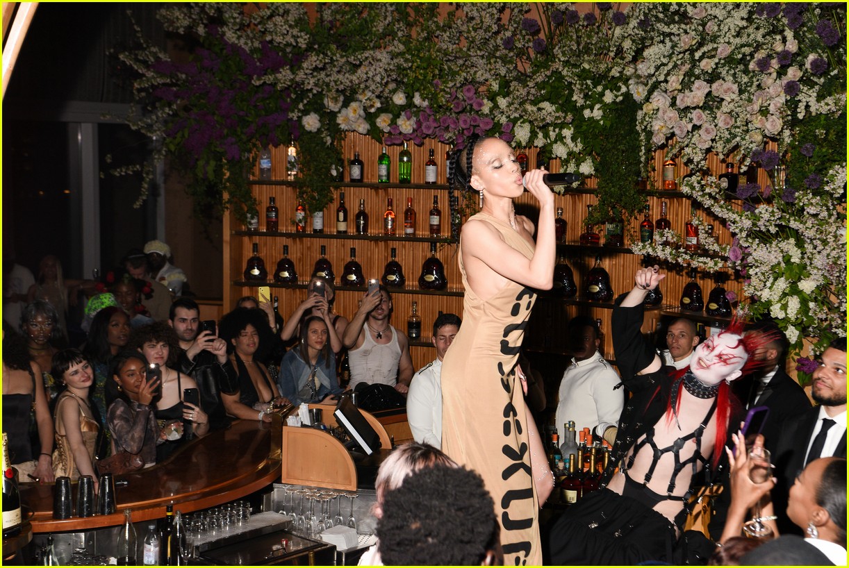 Inside FKA twigs' Met Gala After Party: See Photos of Her Dancing the ...