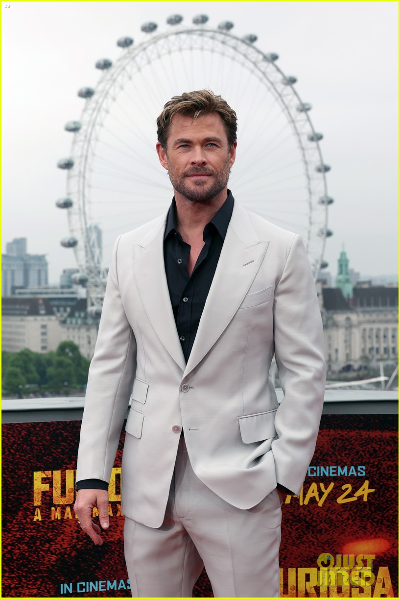 Anya Taylor Joy & Chris Hemsworth Pose in Front of London Eye During ...