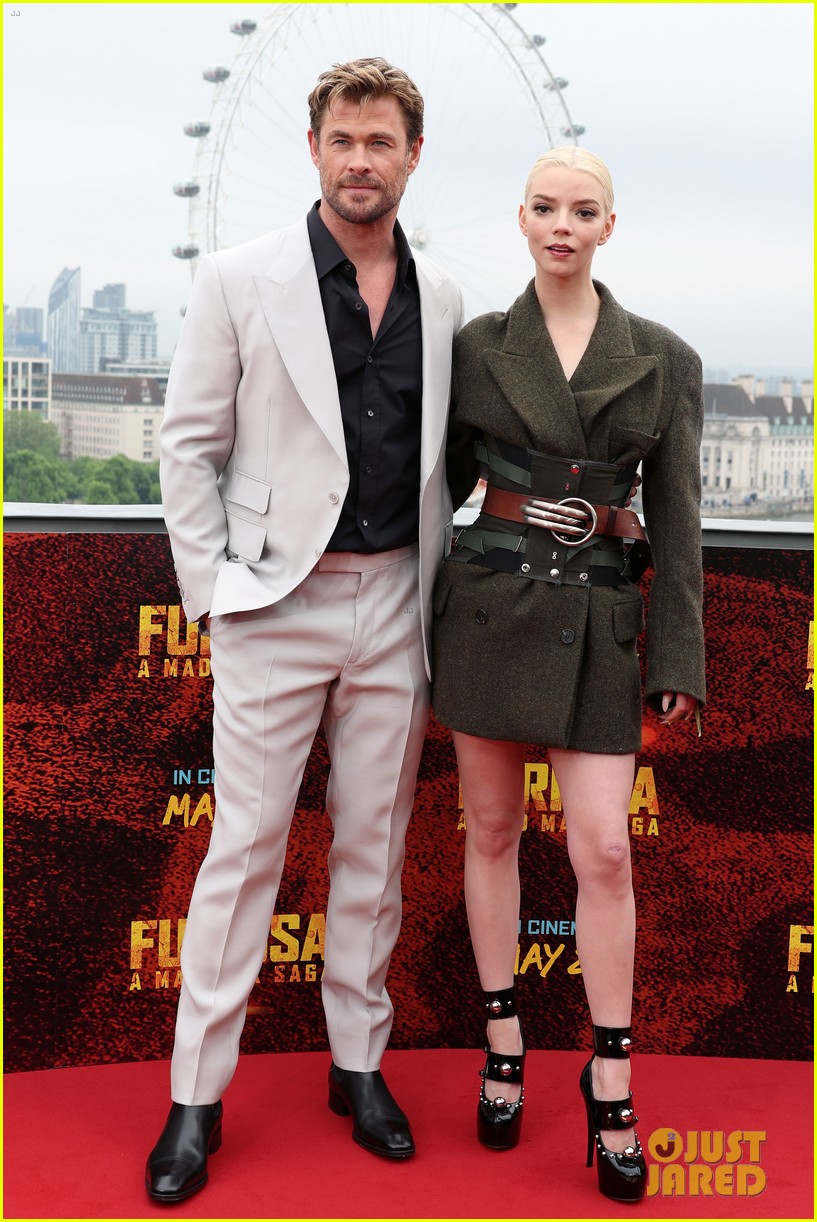 Anya Taylor Joy & Chris Hemsworth Pose in Front of London Eye During ...