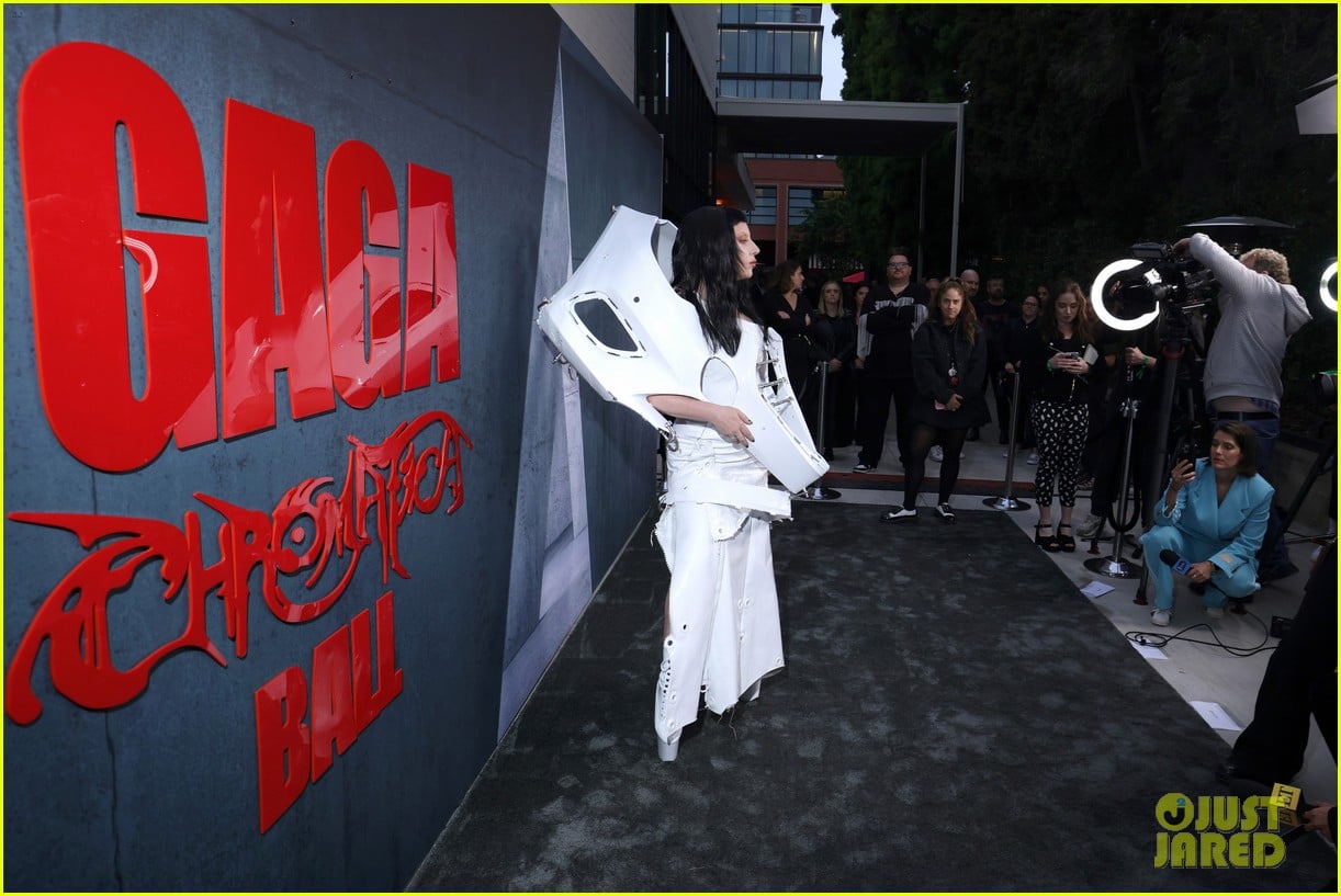 Lady Gaga Looks Out of This World in Outfit Made of Car Parts at 'Gaga ...