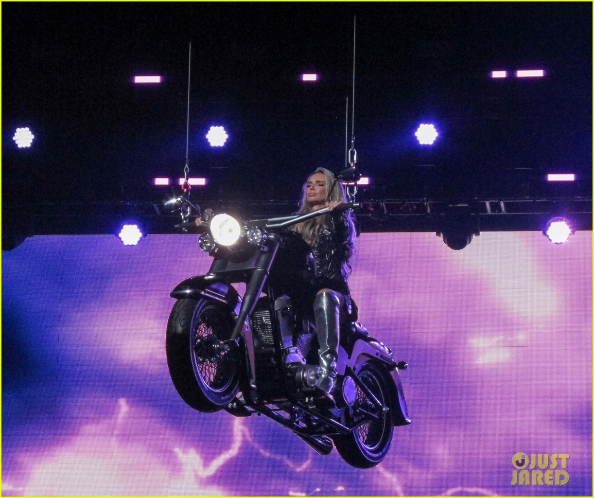 Photo: girls aloud show opening night 2024 78 | Photo 5042635 | Just ...