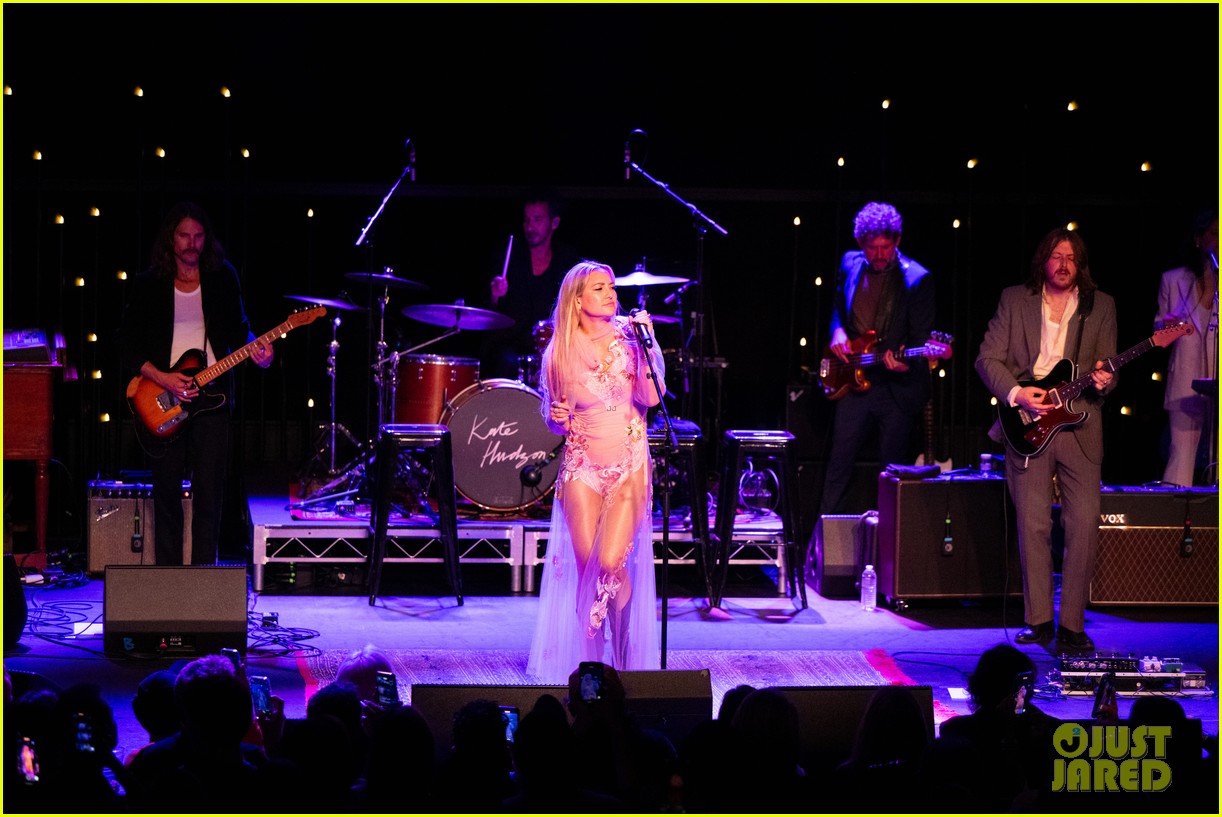 Kate Hudson Celebrates Release of Debut Album 'Glorious' with Star ...